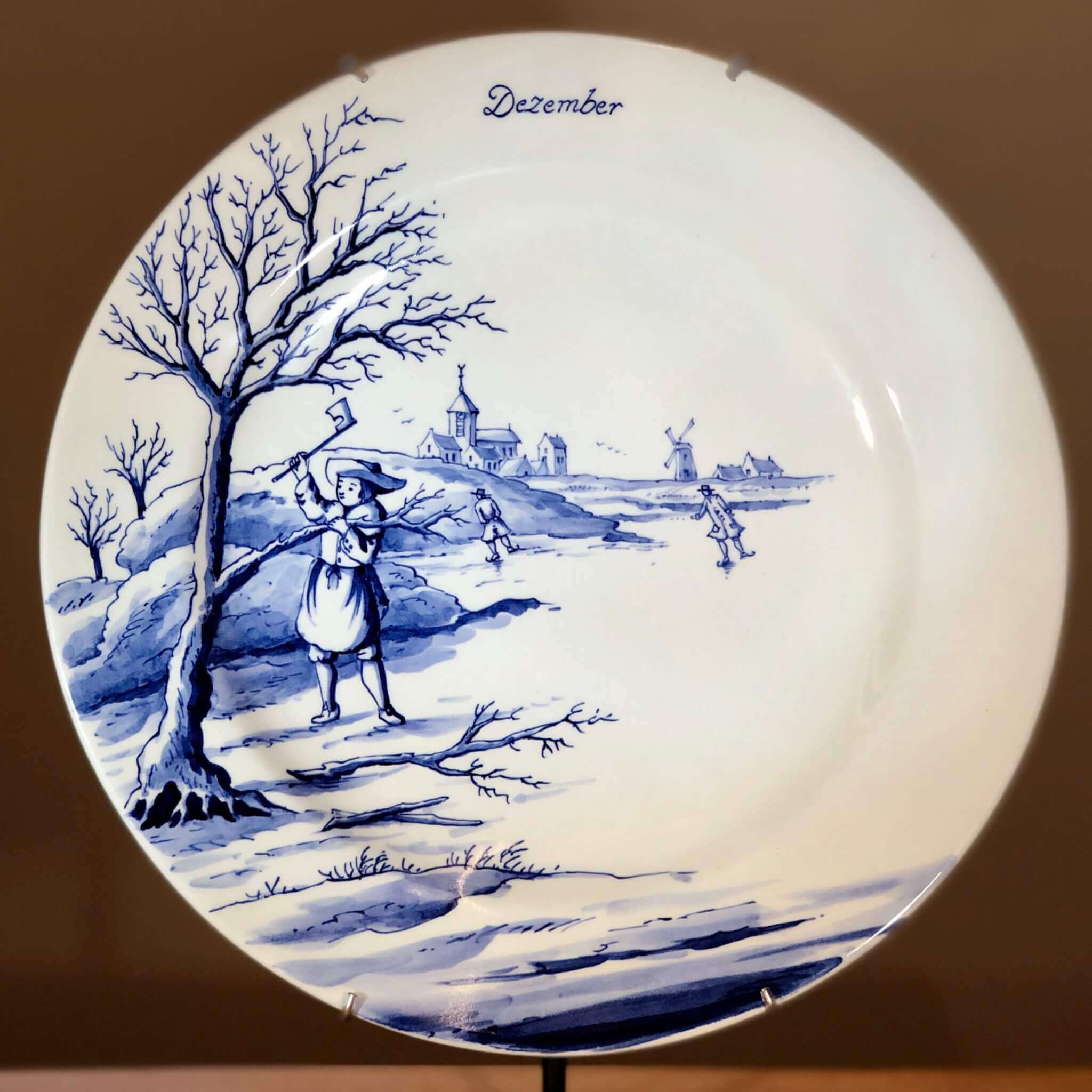 December Seasonal Plate | Buy Delftware online | Aronson Antiquairs