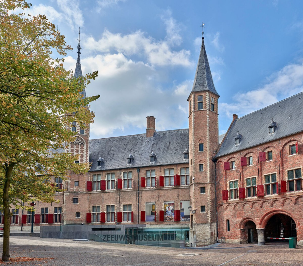 Delftware in Museum Collections – Aronson Antiquairs of Amsterdam ...